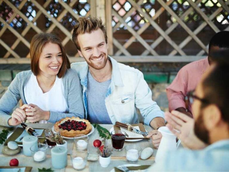 Thanksgiving Activities for Couples to Enjoy Together