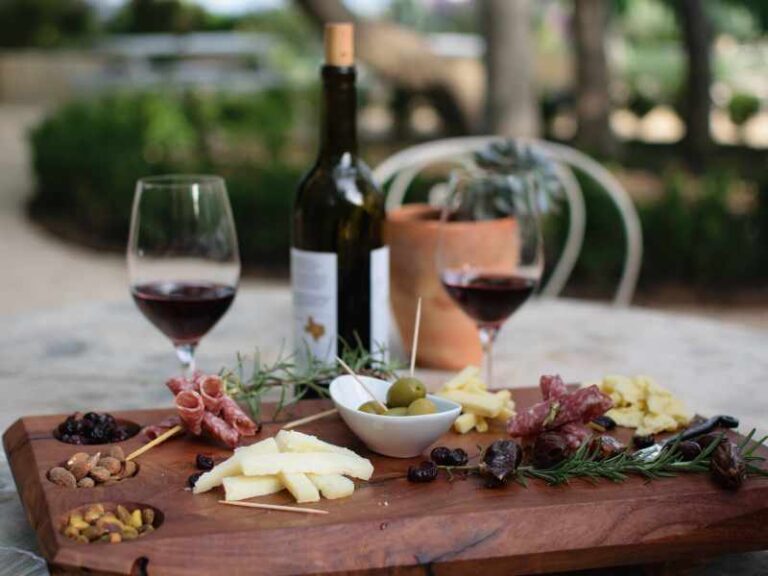 30 NEW YEARS EVE CHARCUTERIE BOARD IDEAS - Anuri's Journey