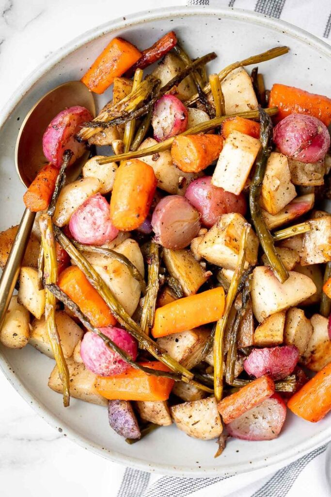 26 Easy Easter Potluck Ideas to Celebrate with Family and Friends ...