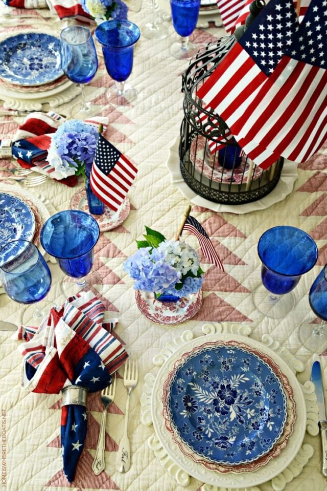 35 STUNINNIG RED WHITE & BLUE TABLESCAPES FOR AN INSTAGRAM-WORTHY JULY ...