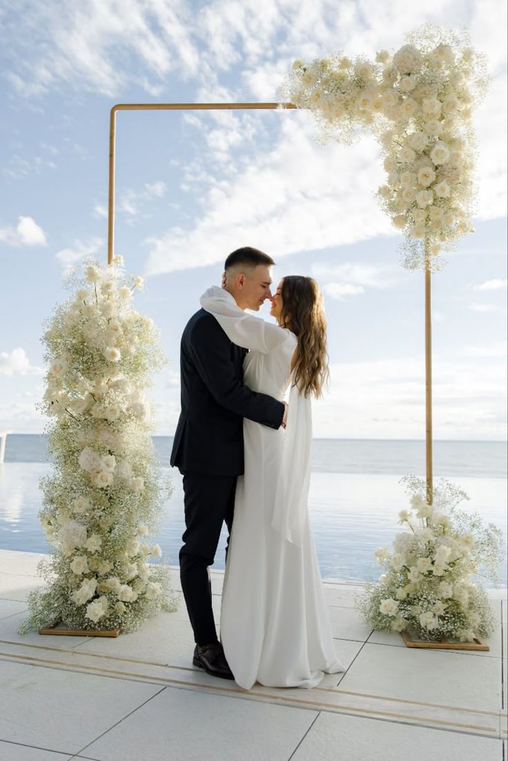 27 Beautiful Wedding Arch Ideas for Your Ceremony - Anuri's Journey