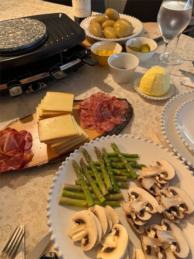 21 Romantic Anniversary Dinner Ideas You Can Make At Home - Anuri's Journey