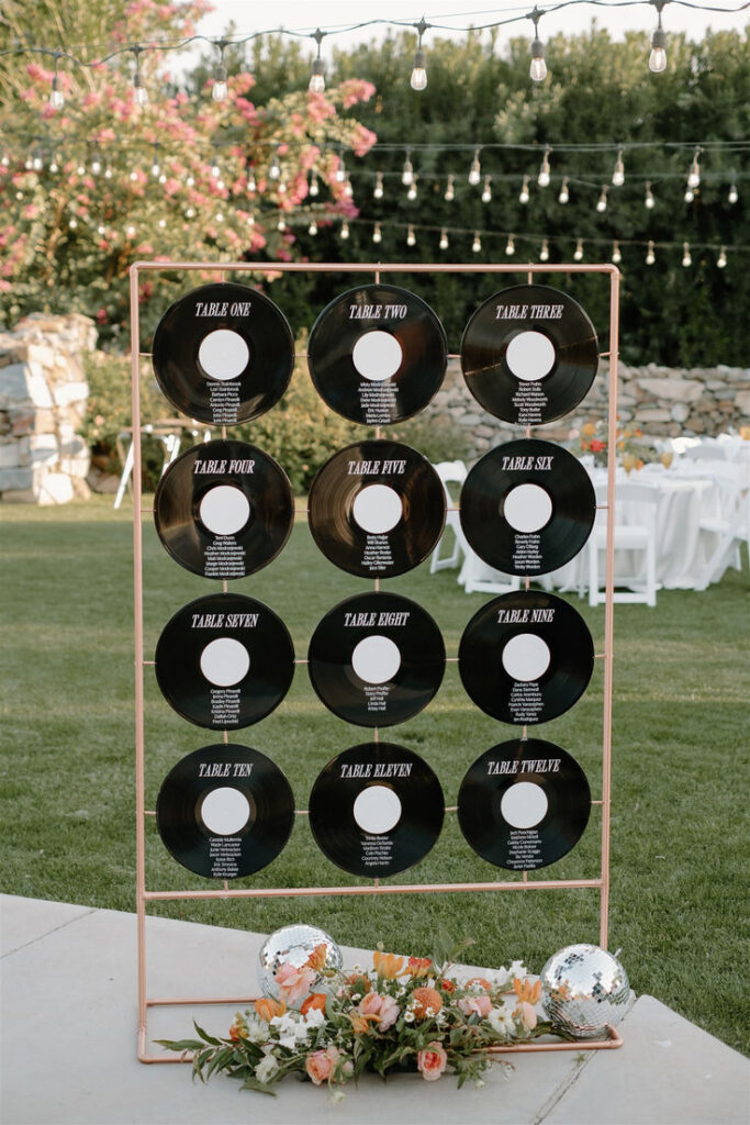 21 Creative Seating Chart Ideas for your wedding - Anuri's Journey
